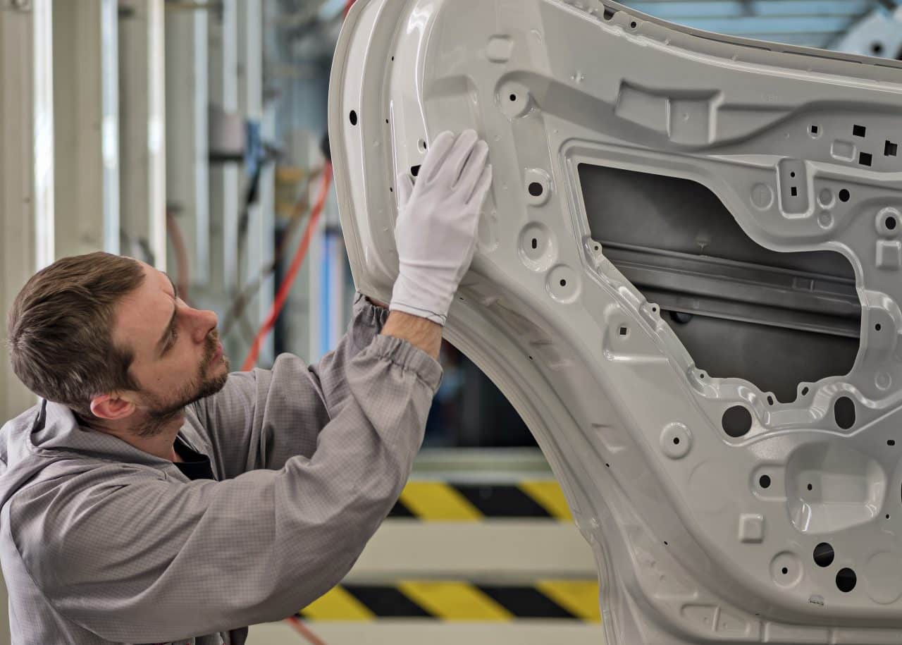 The rise of electric vehicles sparks a need for antistatic uniforms ...